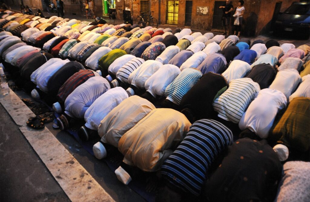 How to Perform Eid Prayer - Eid al-Adha - Islamic Relief Worldwide